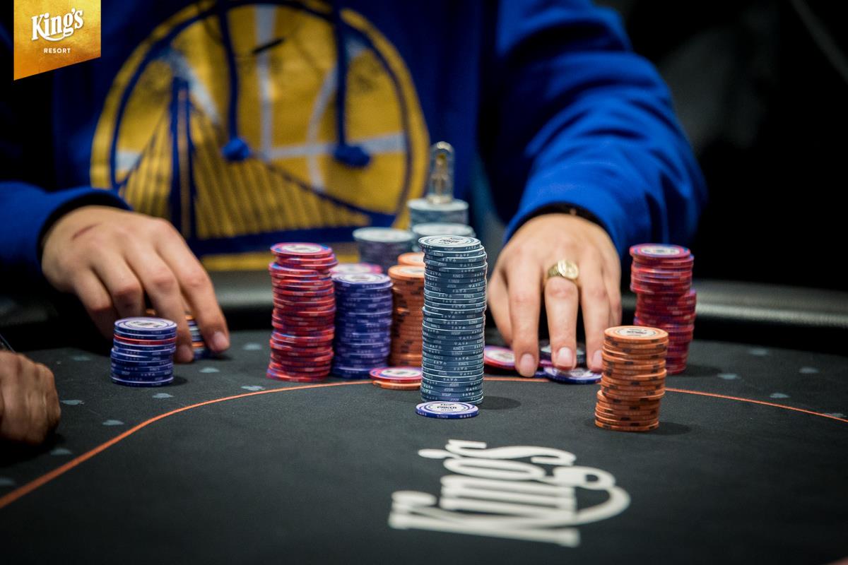 King’s: 'Silver26' bringt Glanz ins Feld als Tag 1B Chipleader ...