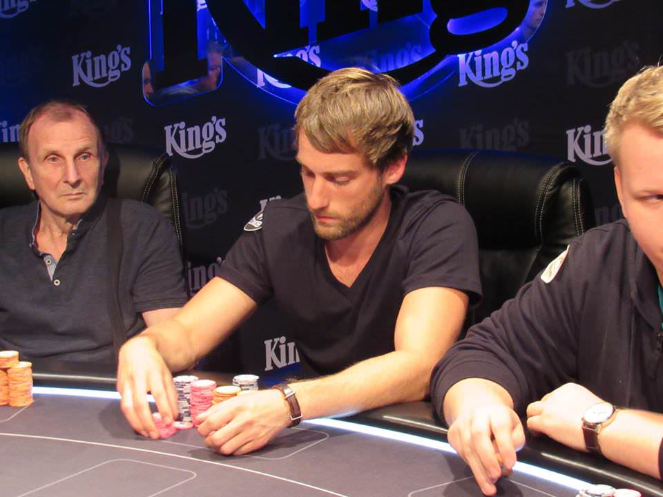 Florian Bender | Hochgepokert