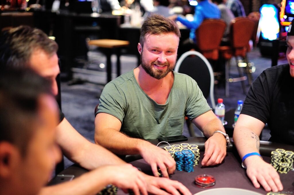 Eureka Hamburg – Erik Scheidt führt das Finale beim Main Event an ...