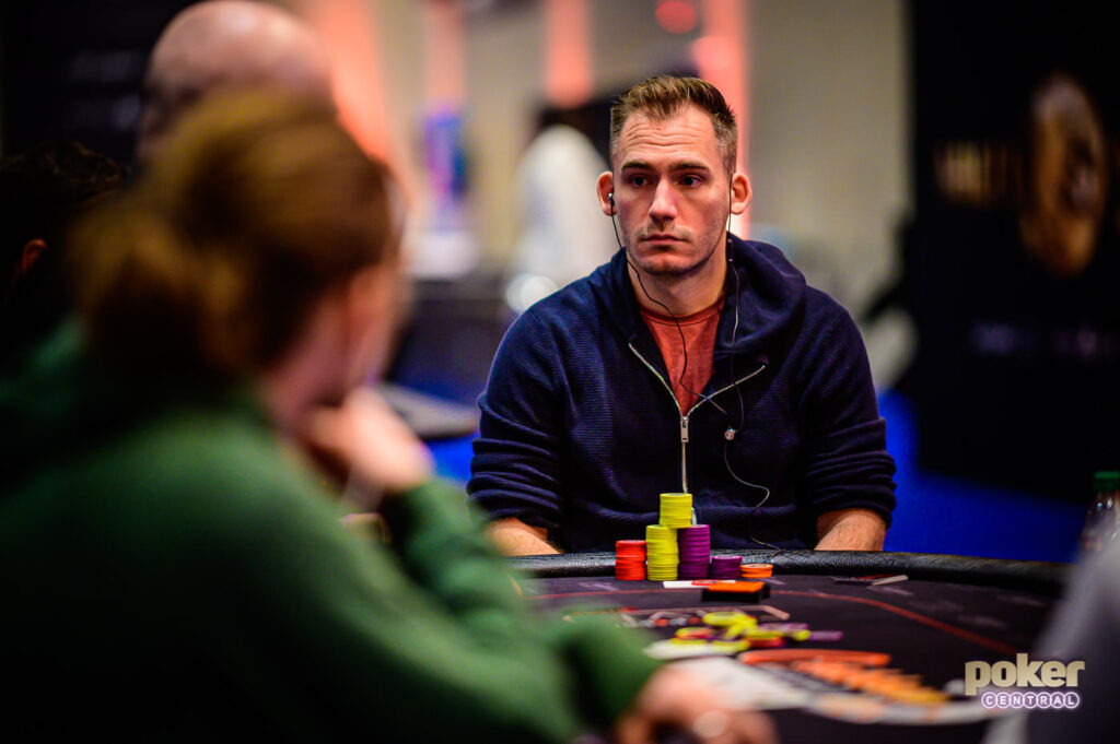 Justin Bonomo gewinnt den Super High Roller Bowl Main Event und $1.775. ...