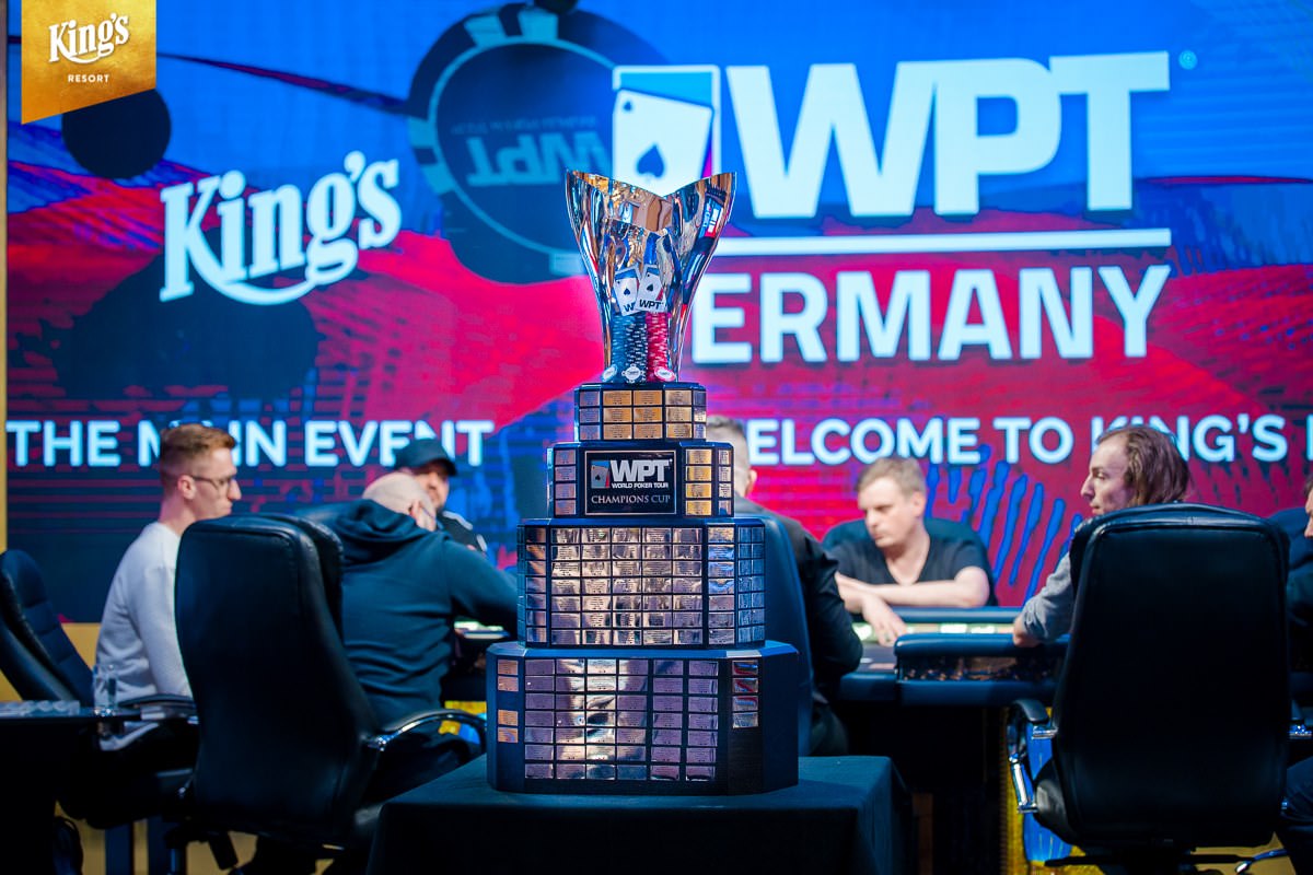 Kings Resort WPT Opener TV Tisch WPT Trophy | Hochgepokert