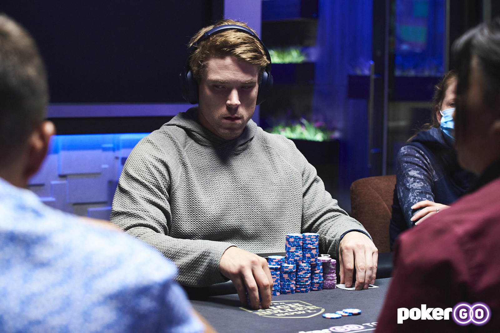 Alex Foxen führt im Finale des PokerGo Cup Events #1! - Hochgepokert