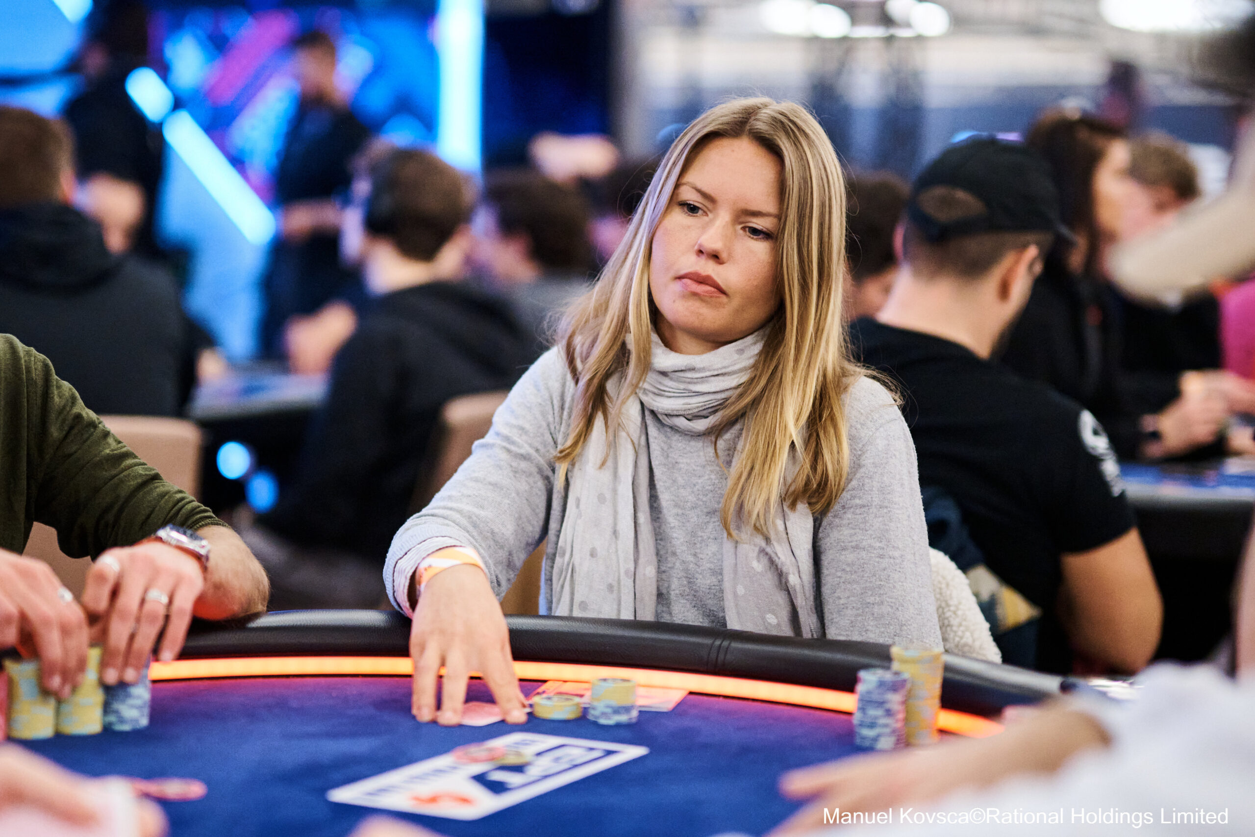 Jamila Von Perger | Hochgepokert