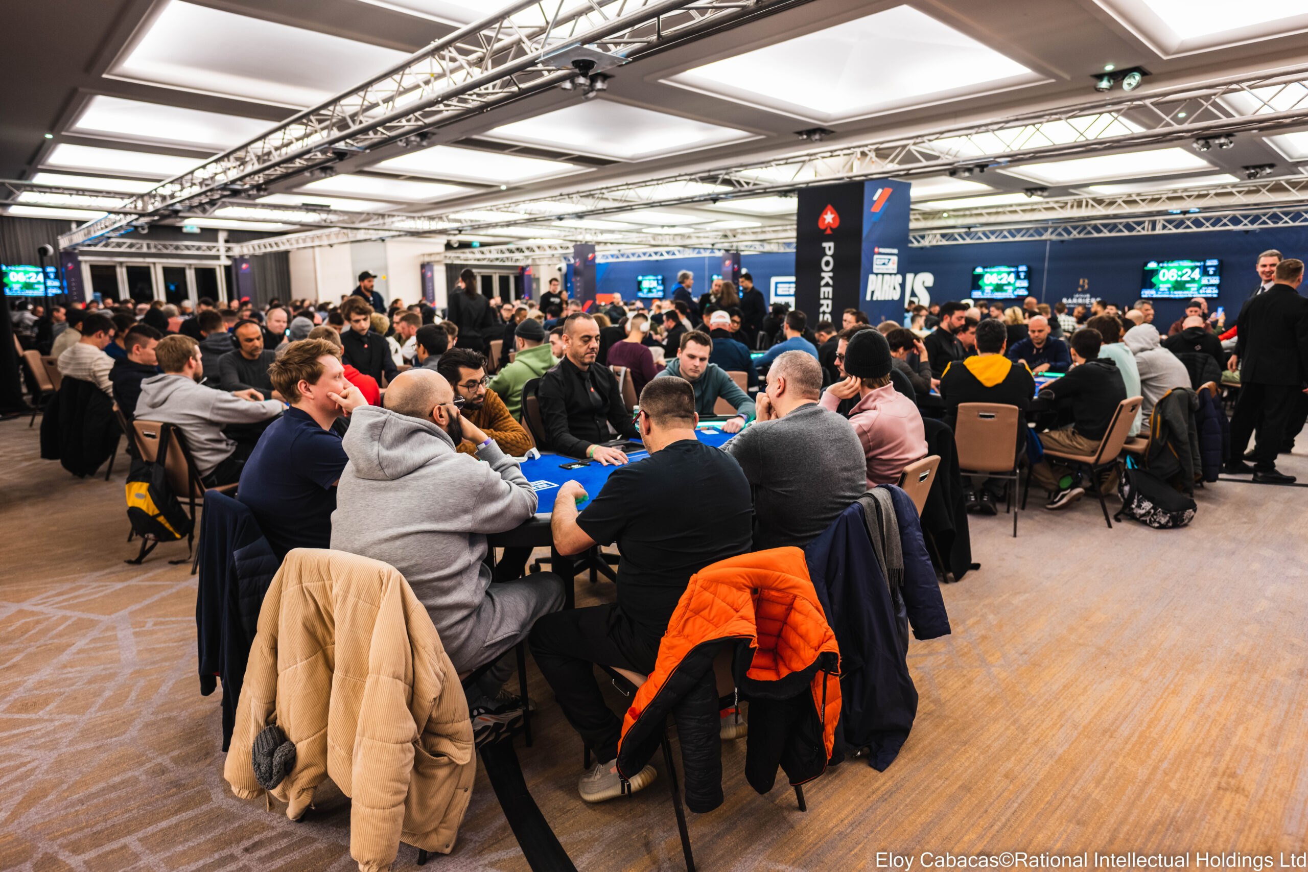 PokerStars EPT Paris - France Poker Series Event startet mit 1.047 ...