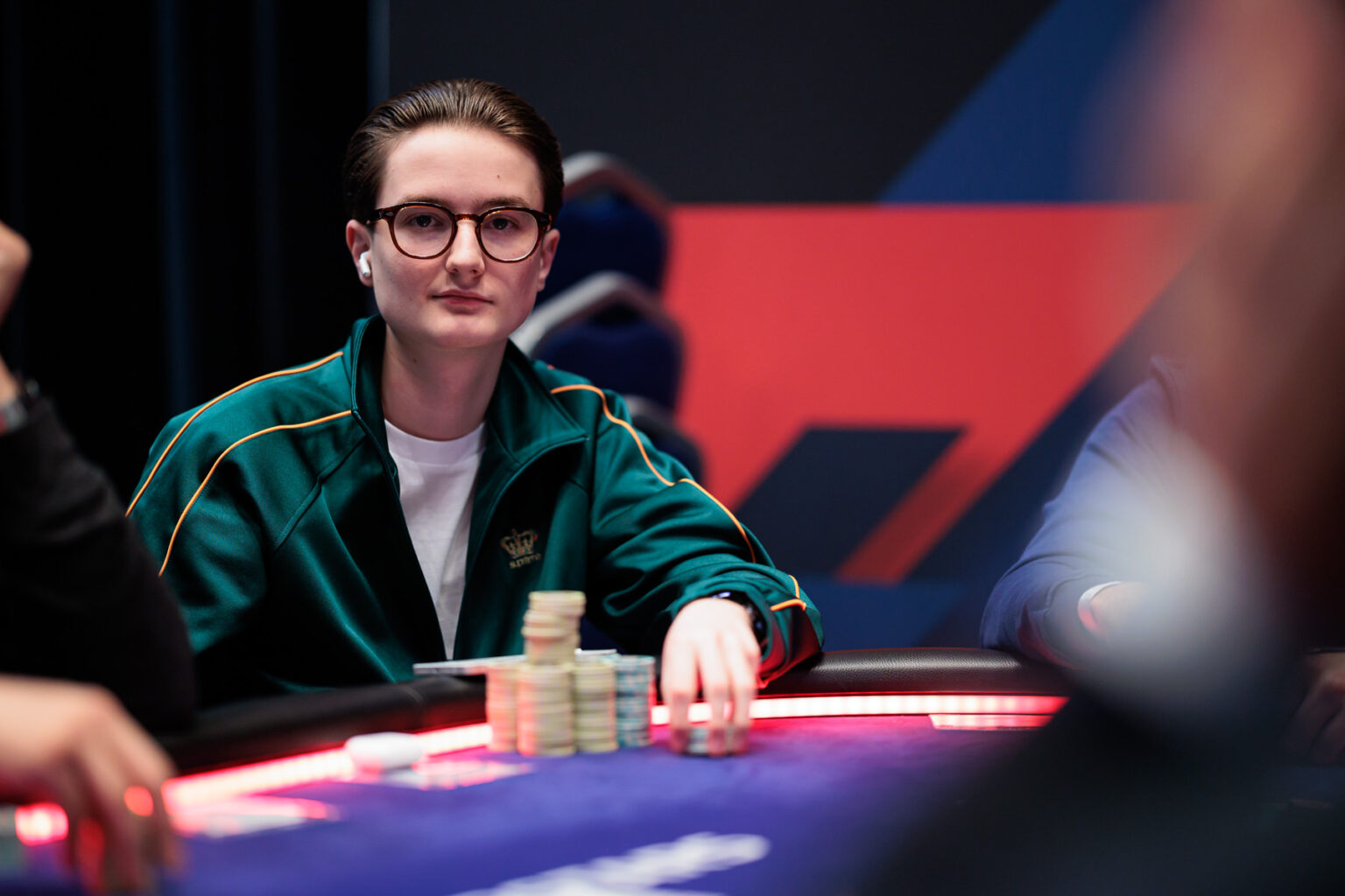 Frederik Thiemer stürmt an die Spitze des FPS Main Event! - Hochgepokert